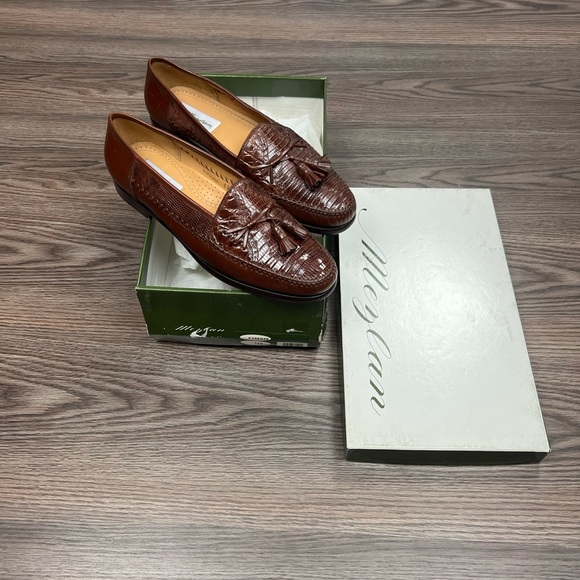 Mezlan | Shoes | New Mezlan Cognac Lizard Skin Tassel Loafers 1 M ...